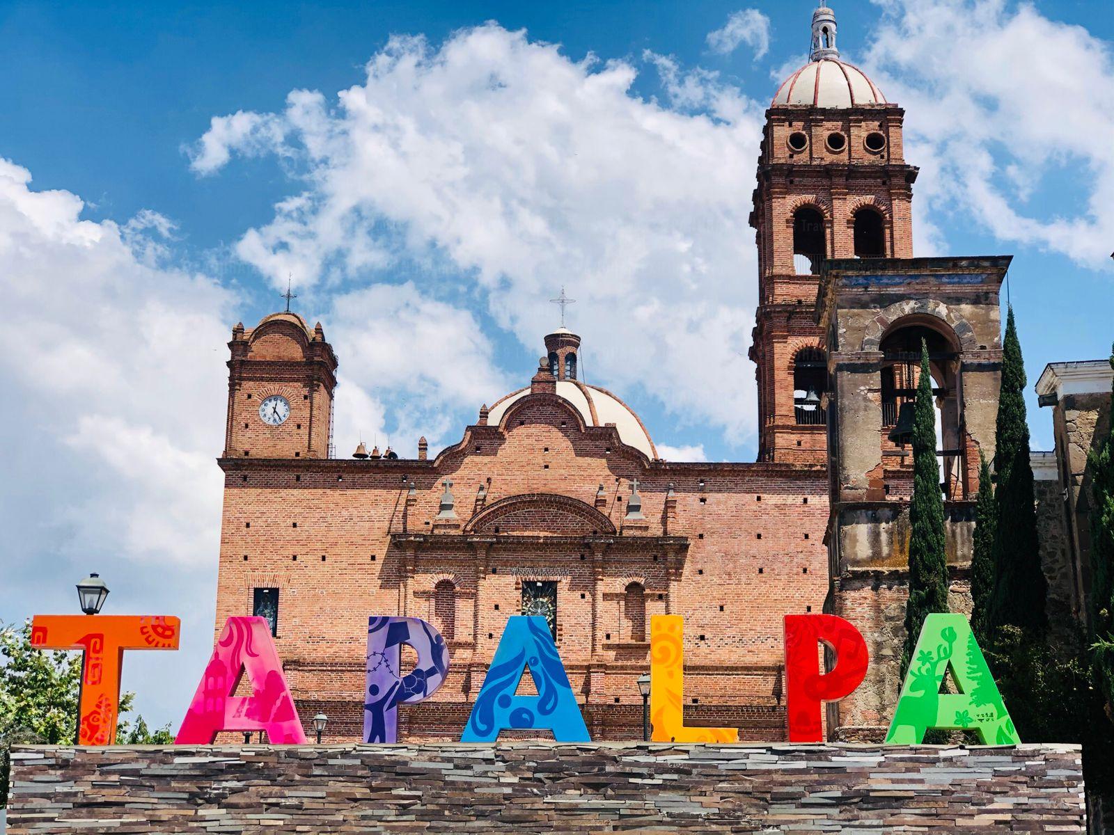 La Tradición de la Guerra de Flores en Tapalpa, Jalisco | Turismo ...