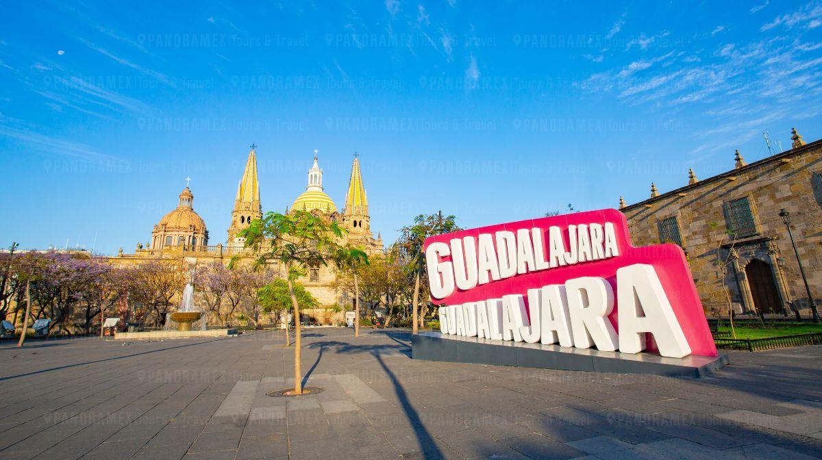 La Arquitectura Más Emblemática de Guadalajara: Un Viaje por la ...
